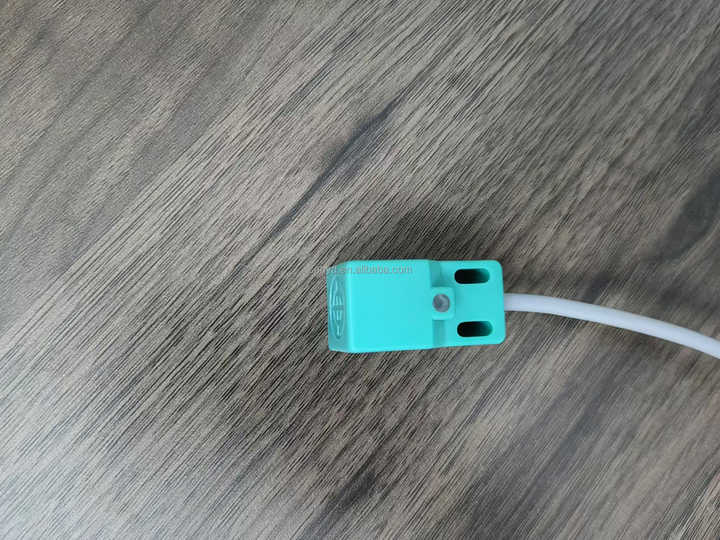 PNP NPN NO NC 2m Cable Connection Rectangle Inductive Proximity Sensor ...