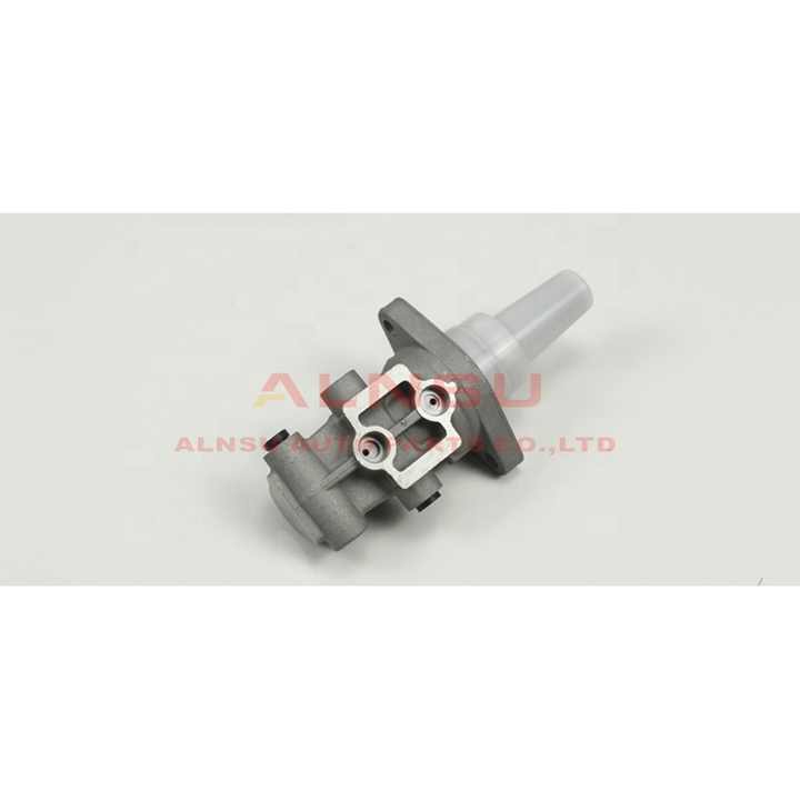 Brake Master Cylinder for TOYOTA Hiace KDH213 TRH2O3