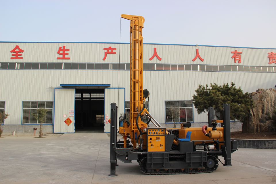 Crawler Mobile Hydraulic DTH Rotary 200-700m Deep Borehole Ground Water ...