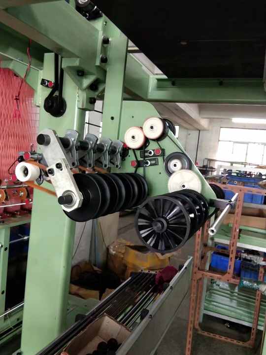 Large-Scale Production-Oriented Computer Jacquard Weaving Machine for ...
