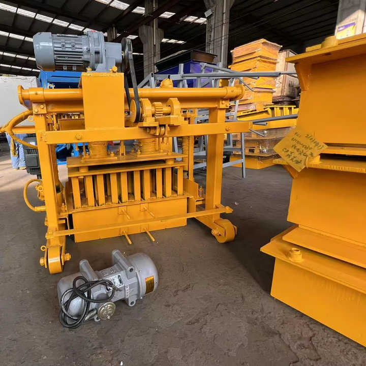 QT4-30 Hydraulic Brick Manufacturing Machine, Air Concrete Brick ...