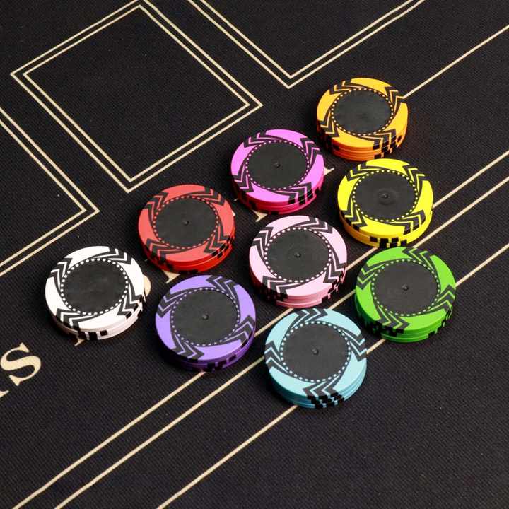 Durable 14g Clay Poker Chips with 40mm Diameter Unique EPT Leg Clay ...