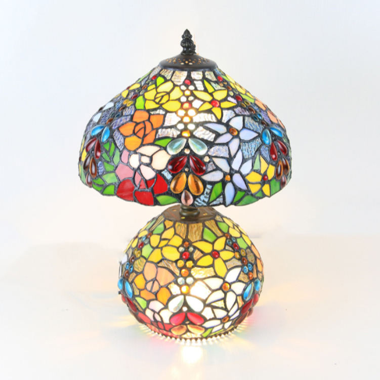 How to Choose the Best Table Lamp Tulip for Your Space