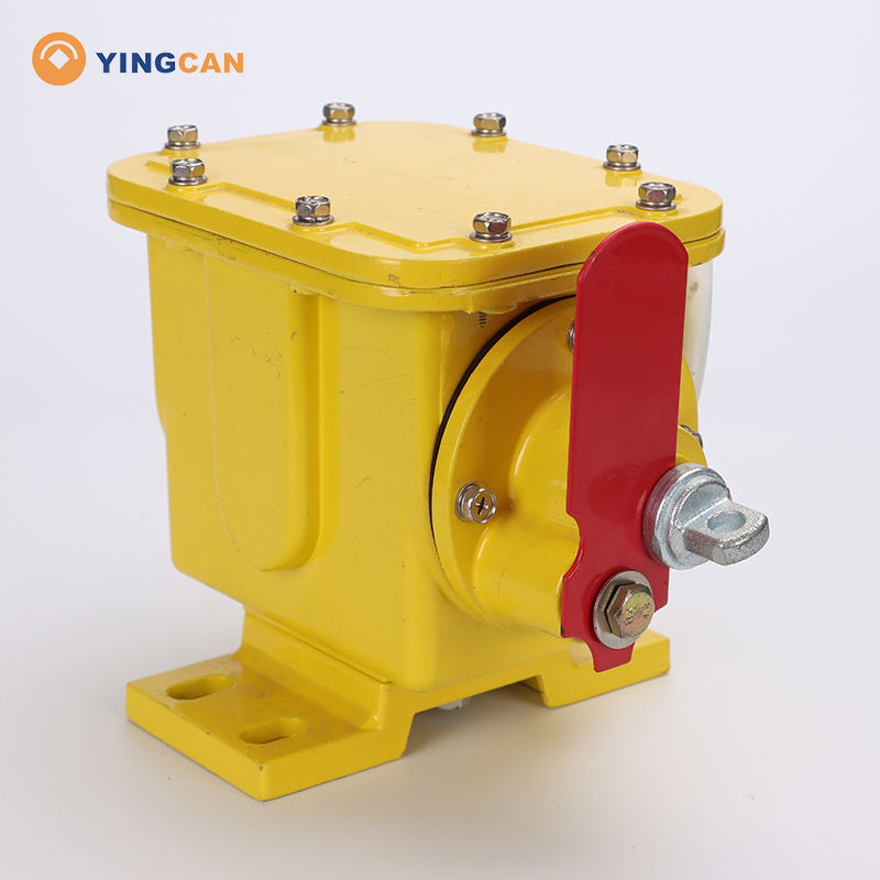 Dustproof Yellow Handle-Type 3-Pole Belt Longitudinal Rupture Switches ...
