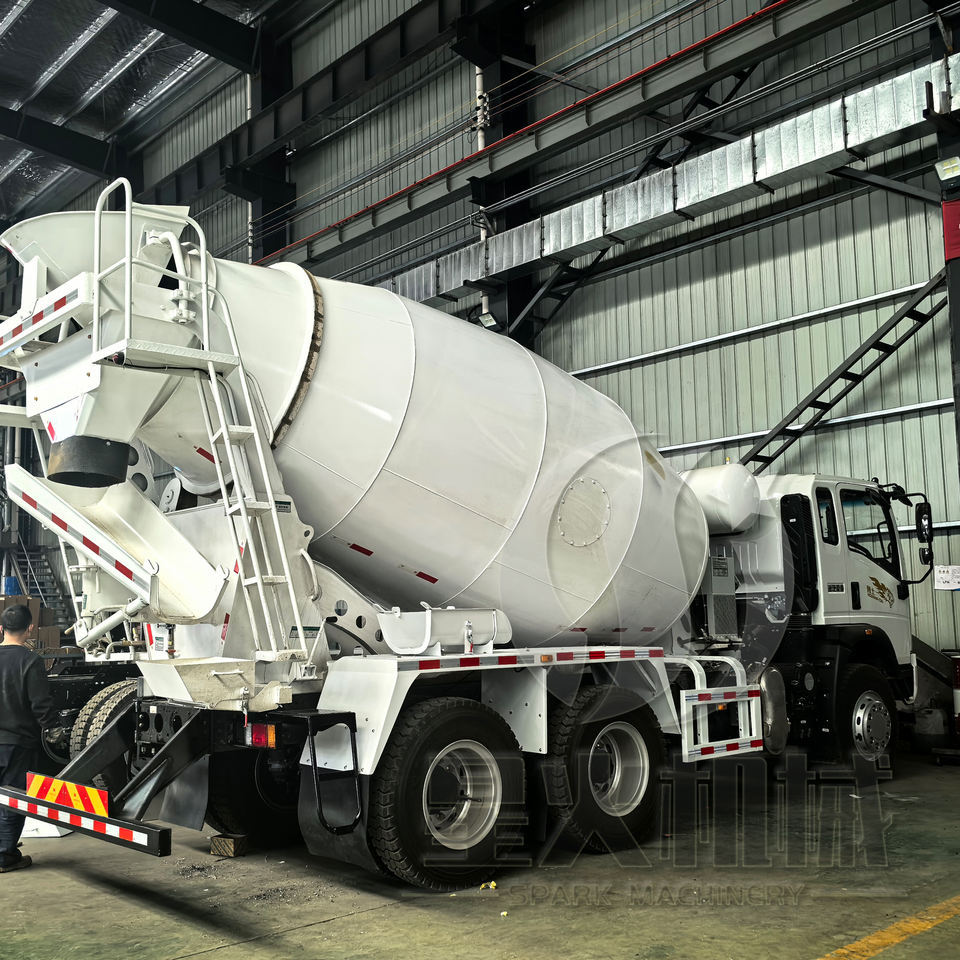 Large Capacity Transport Concrete Mixer Truck Customized 6 Cubic Meters ...