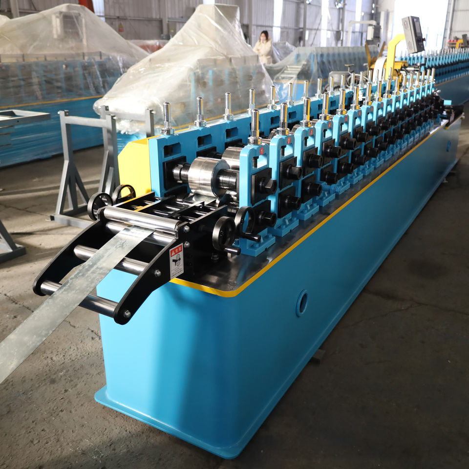 C U Light Keel Roll Forming Machine Metal Keel CU Shape Roll Forming ...