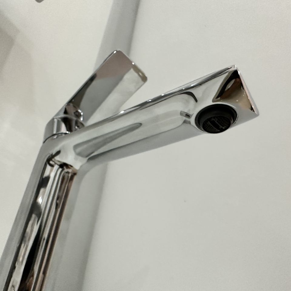 Sanitary Ware Bathroom Chrome Faucet Face Wash Basin Faucet Single Cold ...