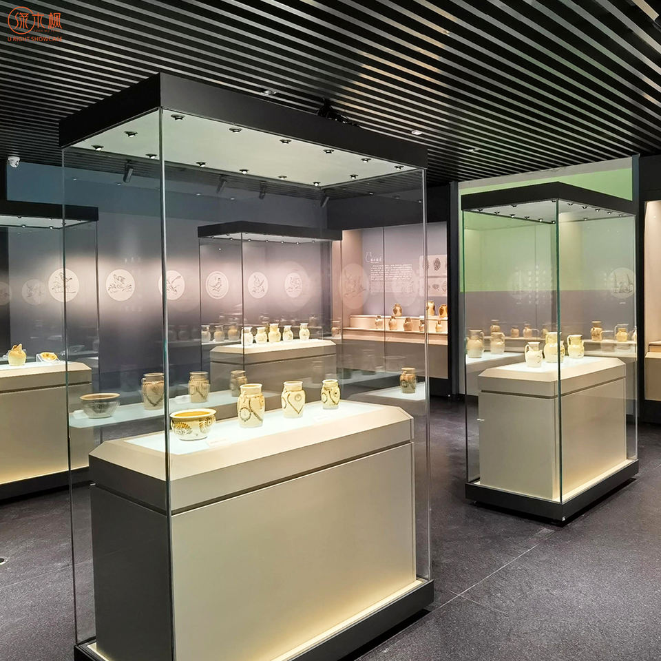 Custom Museum Displays Exquisite Frameless Independent Museum Display ...