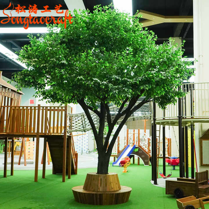 Shop Life Size Artificial Oak Trees for Outdoor Decoration