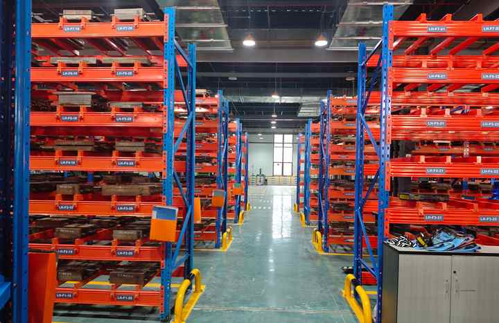Mould Racks for Factory Storage Industrial Shelves Can Hold Large and ...