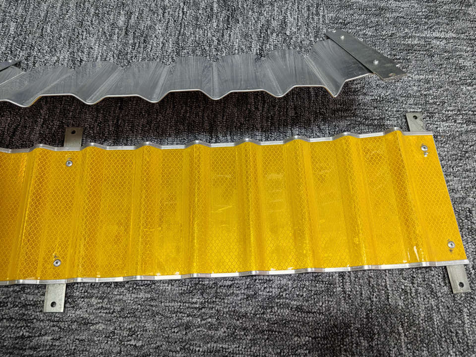 Custom LDS Linear Road Marker Reflector Guardrail Delineator Highway ...