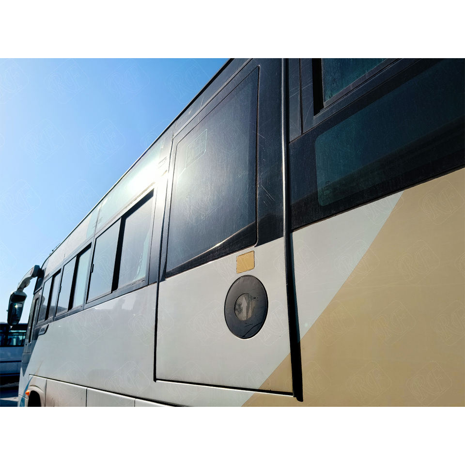 Hot Export Deal YUTONG High Performance Second Hand Coach Bus Big ...