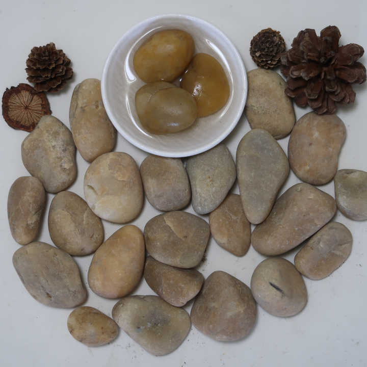 Modern Design 2-4cm Natural Yellow River Rock Cobble White Pebble Stone ...