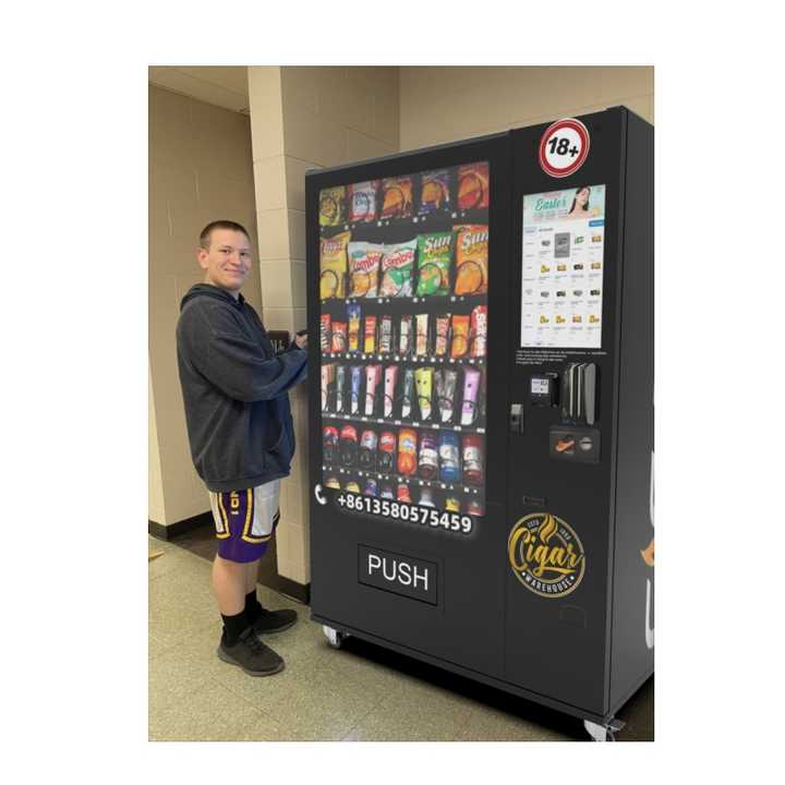 Germany Outdoor Vending Machine Snacks and Drinks & Combo