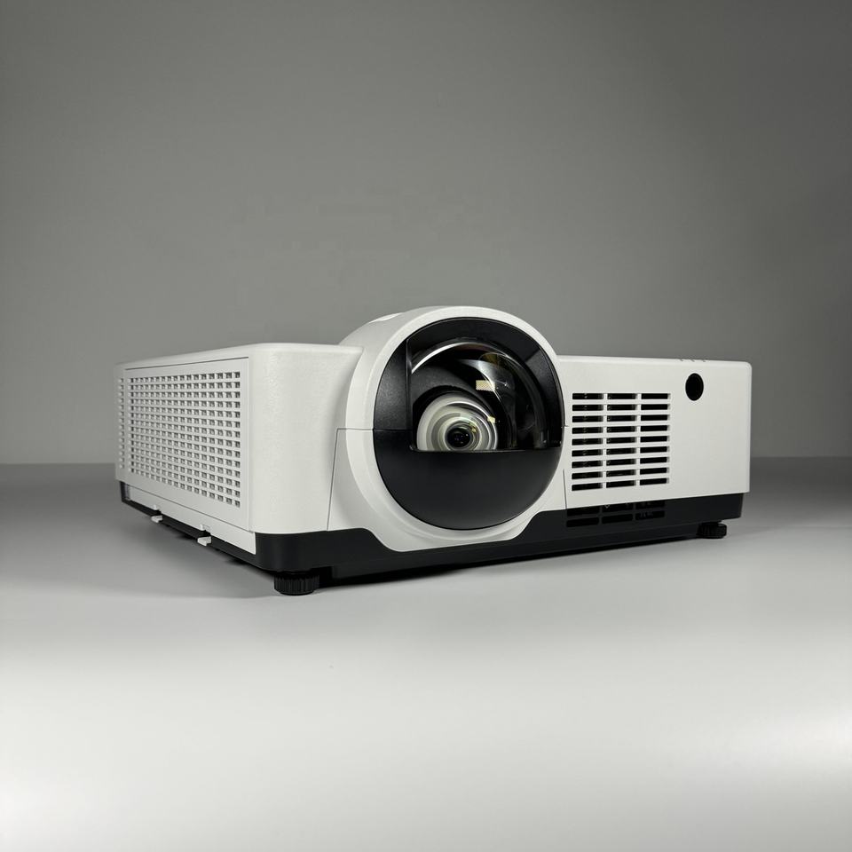 SMX 4K Laser Projector Immersive and Simulation Projector, 7200 Lumens ...