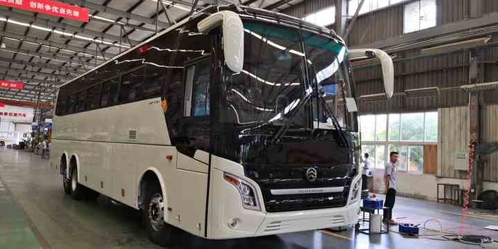 Golden Dragon XML6125 Luxury Tour Coach Bus - 50 Seats, Diesel, New ...