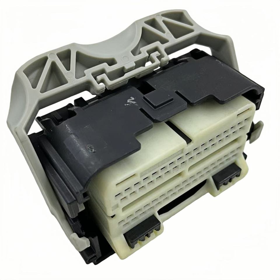 Factory Direct Sales 70 Pin Female Black Housing 184471-1/1438136-1 ...