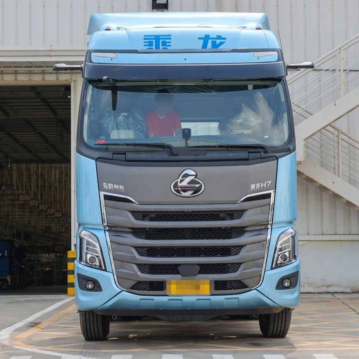 Dongfeng Chenglong H7 600HP 6X4 AMT Automatic Tractor