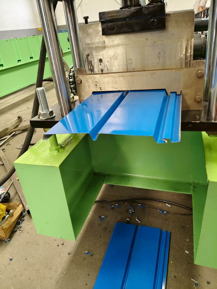 Factory Direct Fully Automatic Soffit Roll Forming Machine High ...