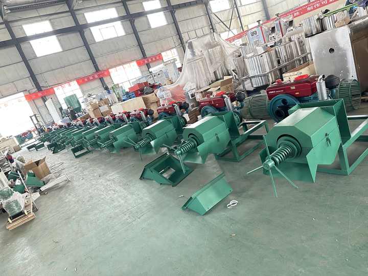 Palm oil pres machine edible Palm Fruit Oil Press Machine red oil palm ...