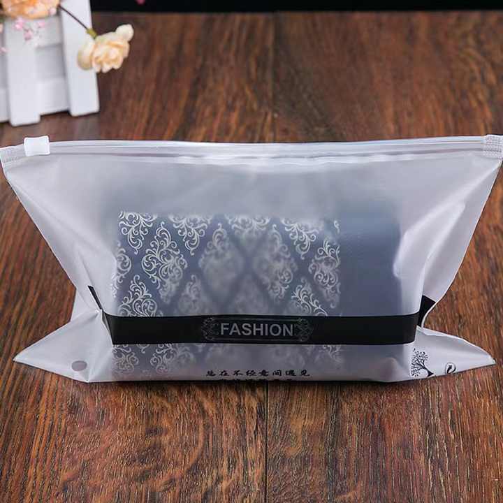 Customizable Reusable Ziplock Bags for Clothing Packaging