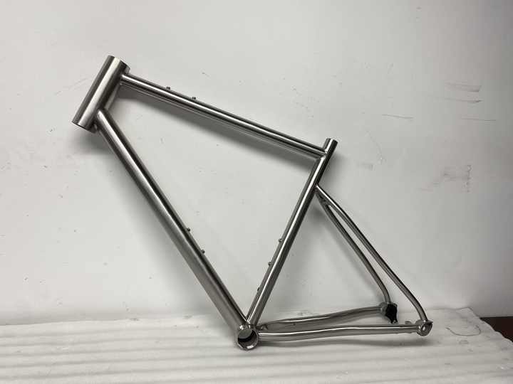 Waltly Titanium Gravel Bicycle Frame - Full Internal Cable Routing