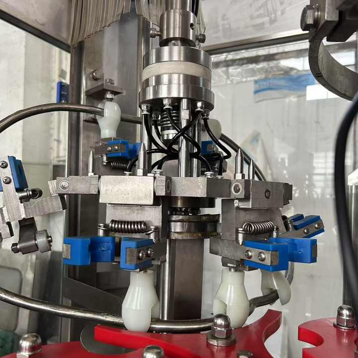3000BPH Isobaric Glass Bottle Beer Filler with Dual CO2 Charge CIP ...