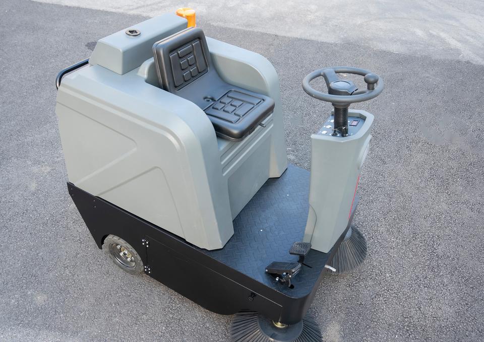 Everlift New Industrial Power Sweeper Burnishing 1250mm Cleaning Width ...