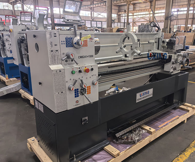 Universal Parallel Manual Lathe Machine Torno CM6241 X1500