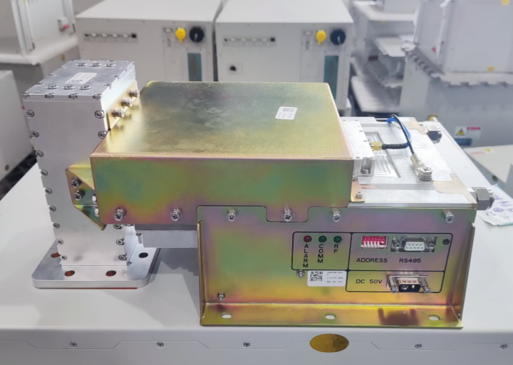 High Frequency Stability 2450mhz 1000W Solid State Microwave Source ...