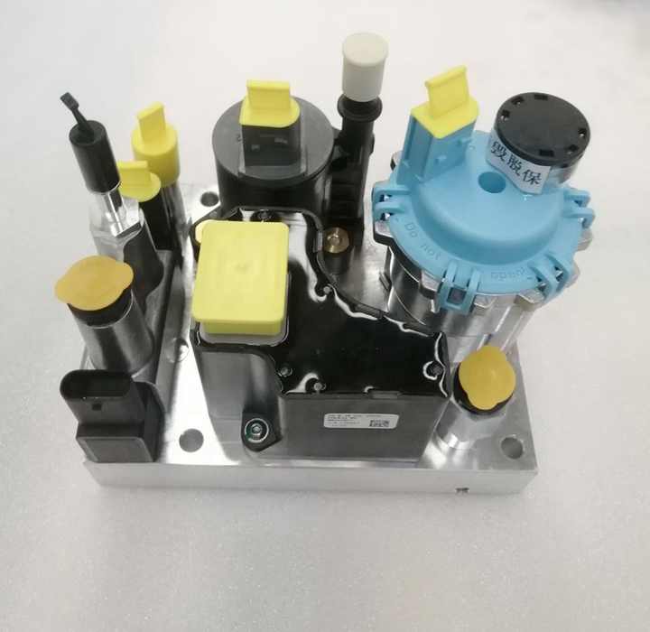 SCR System AdBlue Urea Pump 1205710-E9300 for Dongfeng Engines ...