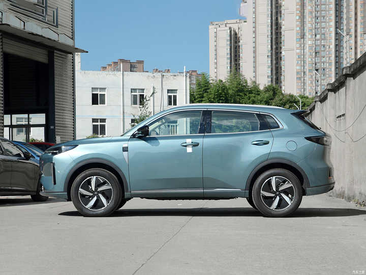 Changan Qiyuan Q05 Electric Car 2024 - Hybrid SUV for Sale