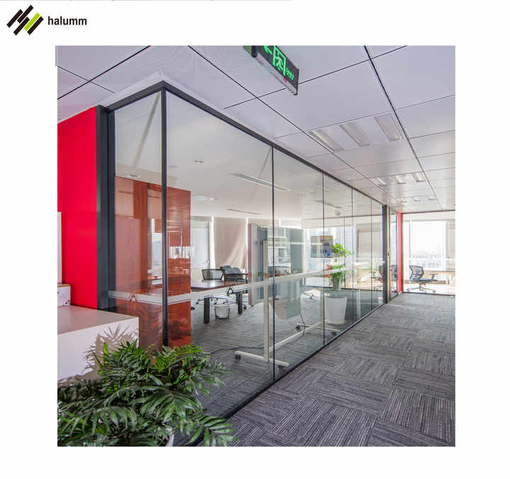 Halumm Modern Office Wall - High Partition Glass Design