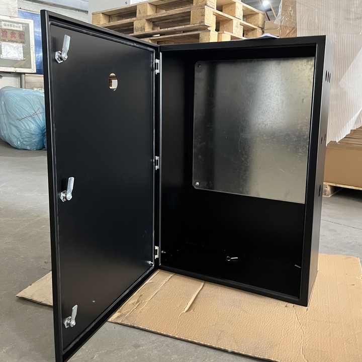 Secure Outdoor Electrical Distribution Box Enclosure/Distribution Panel ...