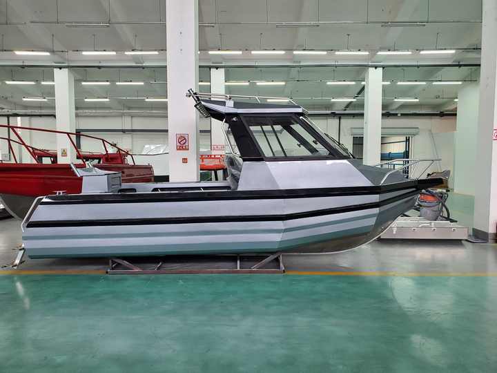 POSEIDON 6m Cabin Cruiser - Speed Boat for Offshore Waters
