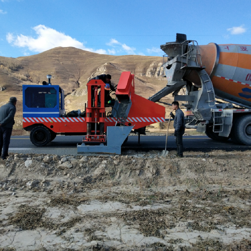 Crawler Mounted Concrete Curb Slip Forming Paver Road Kerbstone ...