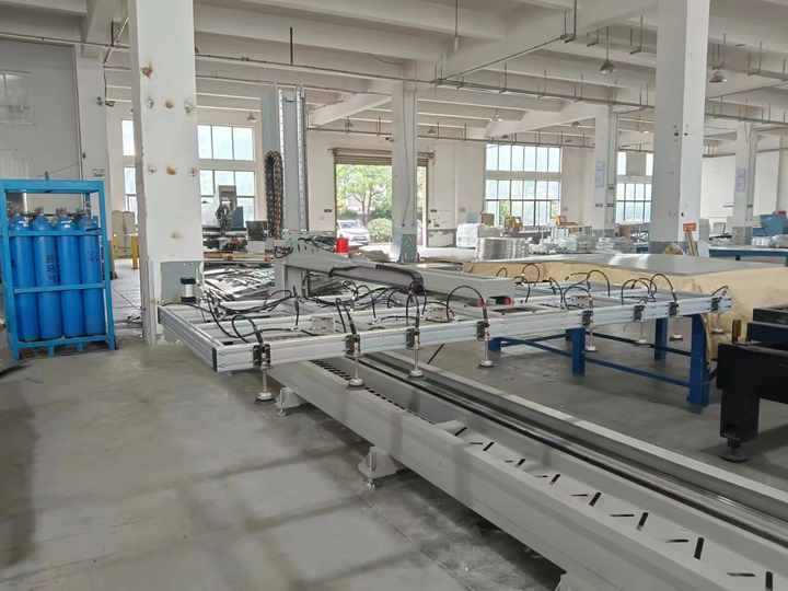 Industrial automatic loading robot sheet metal loading machine ground ...