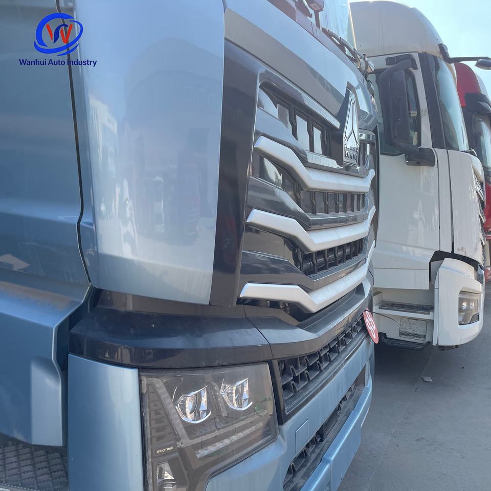 New Sinotruk HOWO MAX Tractor Truck 6x4 400HP Diesel Weichai Left Truck ...