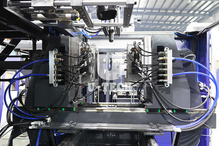 Automatic 20L 30L 60 Liters HDPE Bottle Drum Jerrycan Extrusion Blow Molding Machine| Alibaba.com