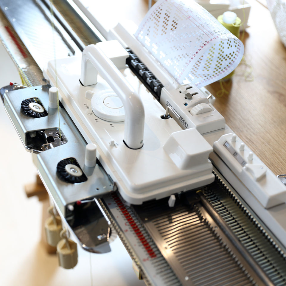 Silver Reed SK280 Knitting Machine - Premium Home Use