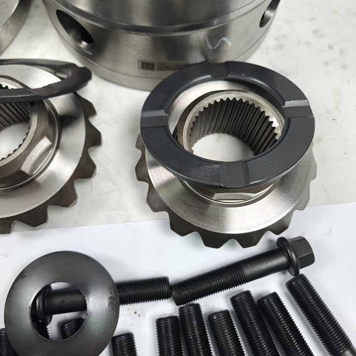 Shacman Truck Parts Model 81.35106.0040/0036 Interaxial Differential ...