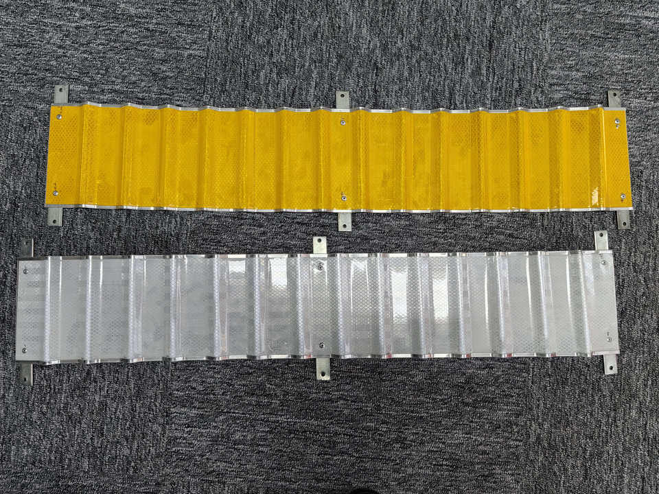 Custom LDS Linear Road Marker Reflector Guardrail Delineator Highway ...