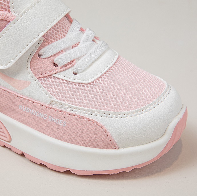 How to Choose the Best Girls Sports Shoes for Comfort and Performance