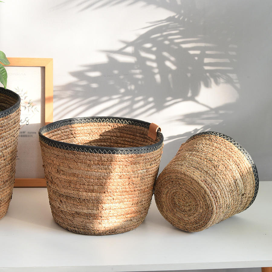 Pastoral Flower Pot Holder with Rustic Country Farmhouse Design for ...