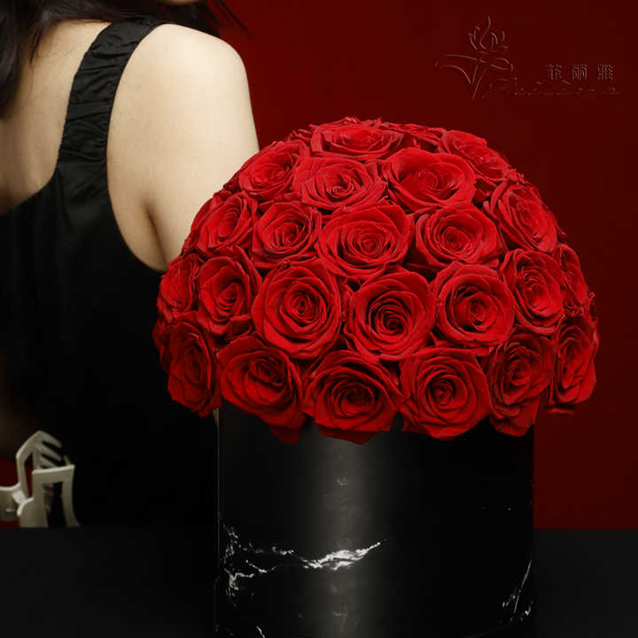 Customized Eternal Rose Preserved Flowers - Luxurious Gift