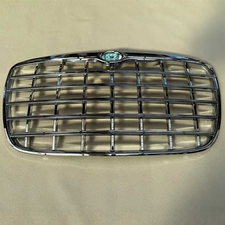 2005-10 Chrysler 300 Chrome Front Grill With Emblem OEM Mopar ...