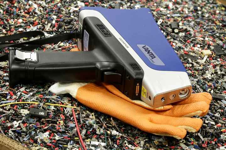 Olympus VANTA Handheld XRF Analyzer with Accurate Detection Safe ...