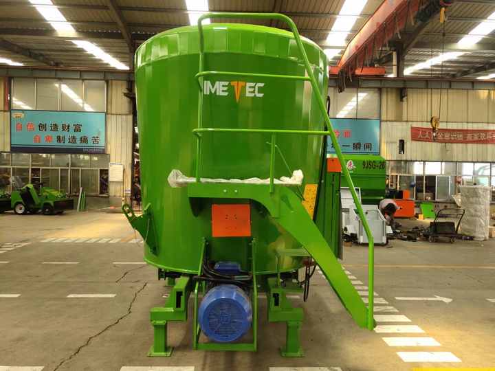 20m3 TMR Vertical Feed Mixer for Cattle and Sheep Farms New Tractor ...