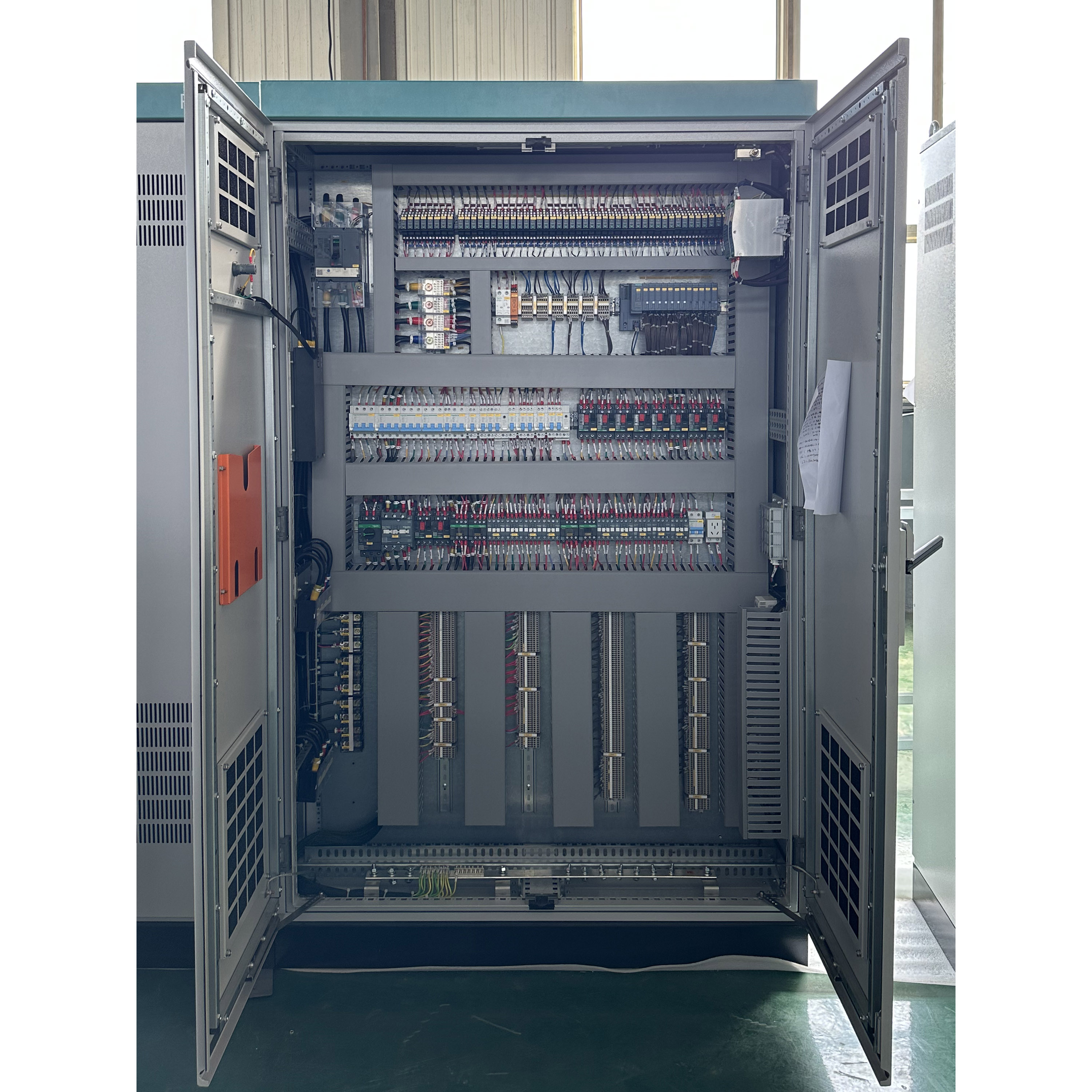 Tingkatkan Efisiensi dengan panel listrik dwg Andal untuk Kebutuhan ...