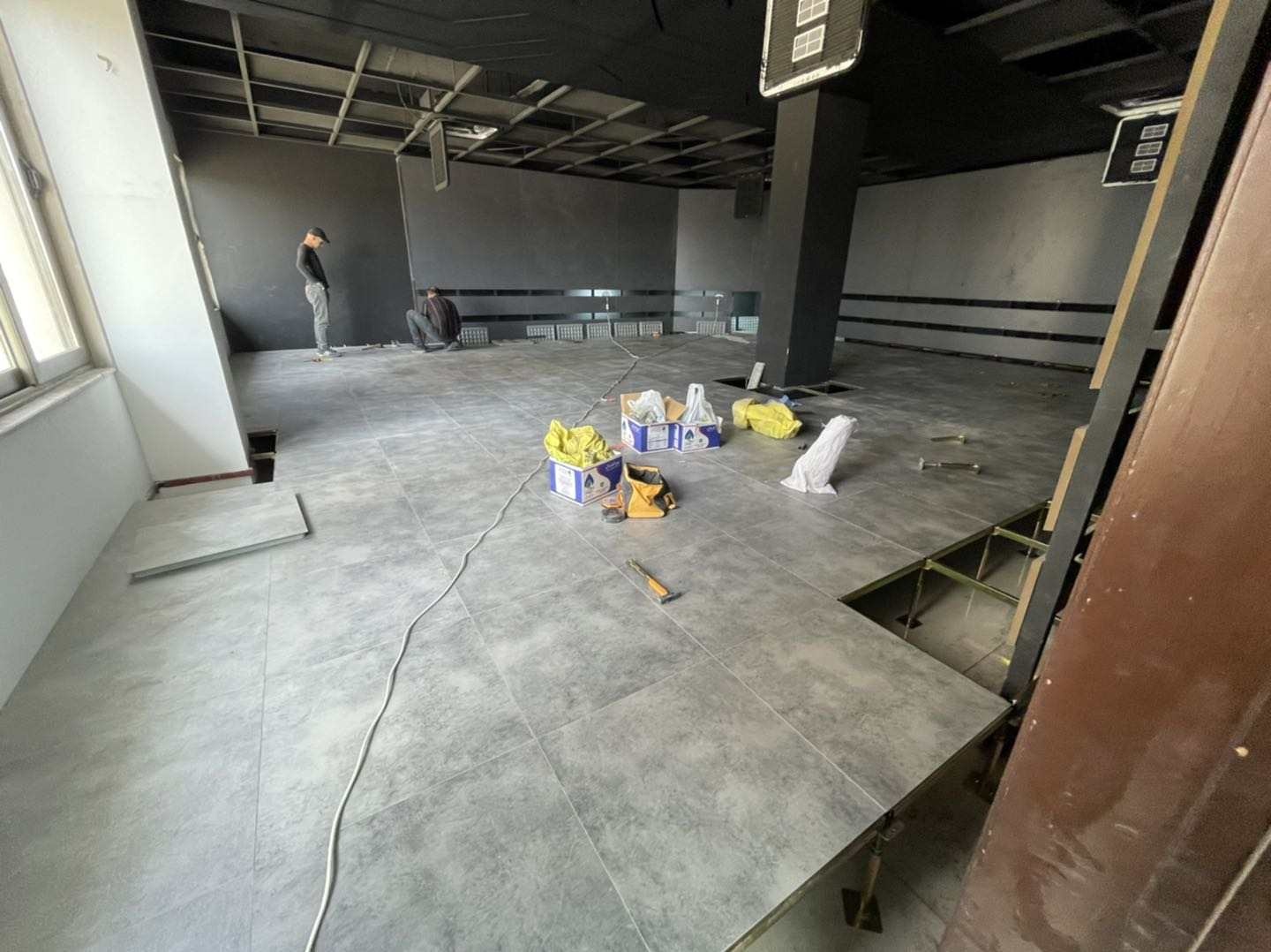 Server Room Raised Floor Tiles - Durable & Stylish Solutions
